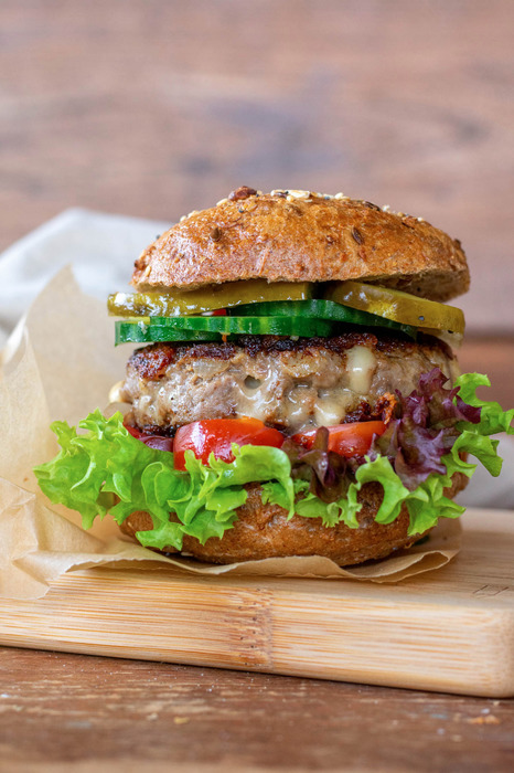 Homemade cheeseburger