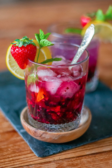 Rode vruchten mocktail